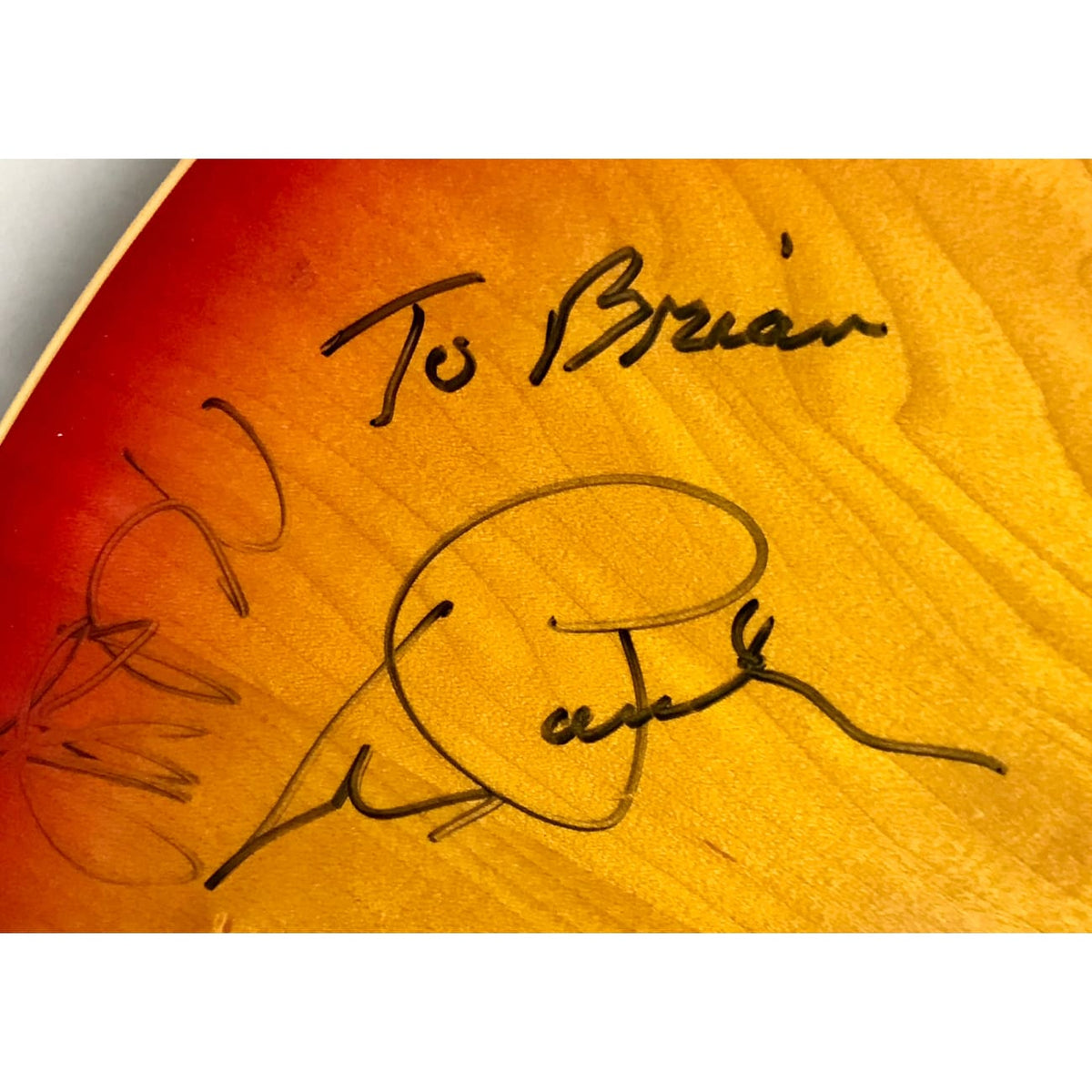 musicgoldmine.com Gibson Les Paul guitar signed by Les Paul Larry ...