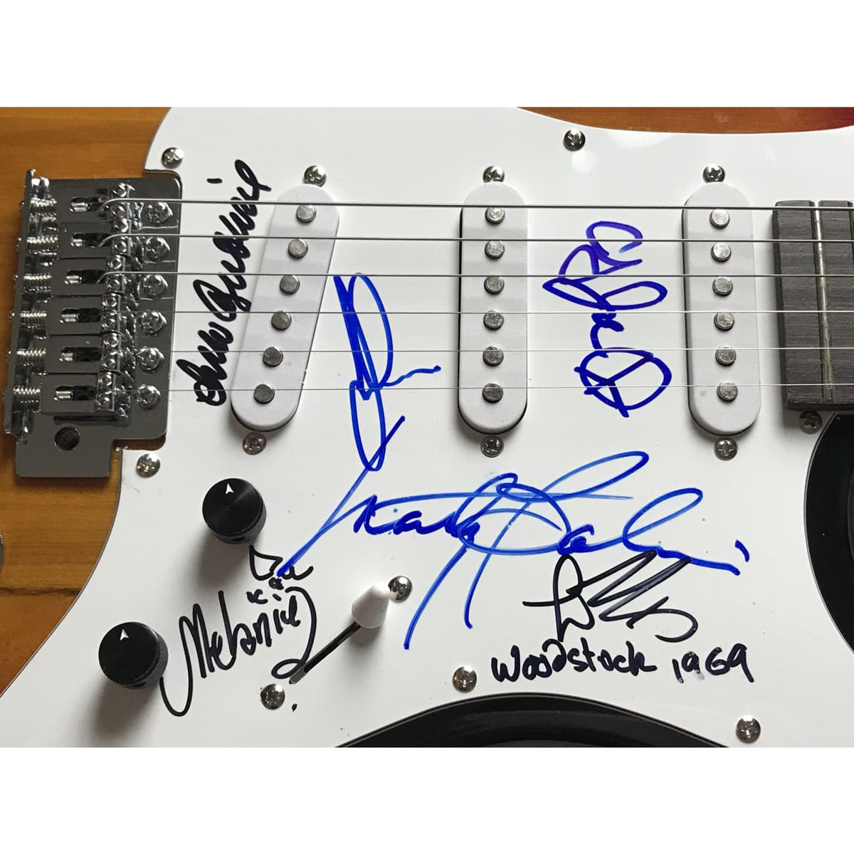 Woodstock guitar signed by 6 Woodstock artists w/JSA COA ...